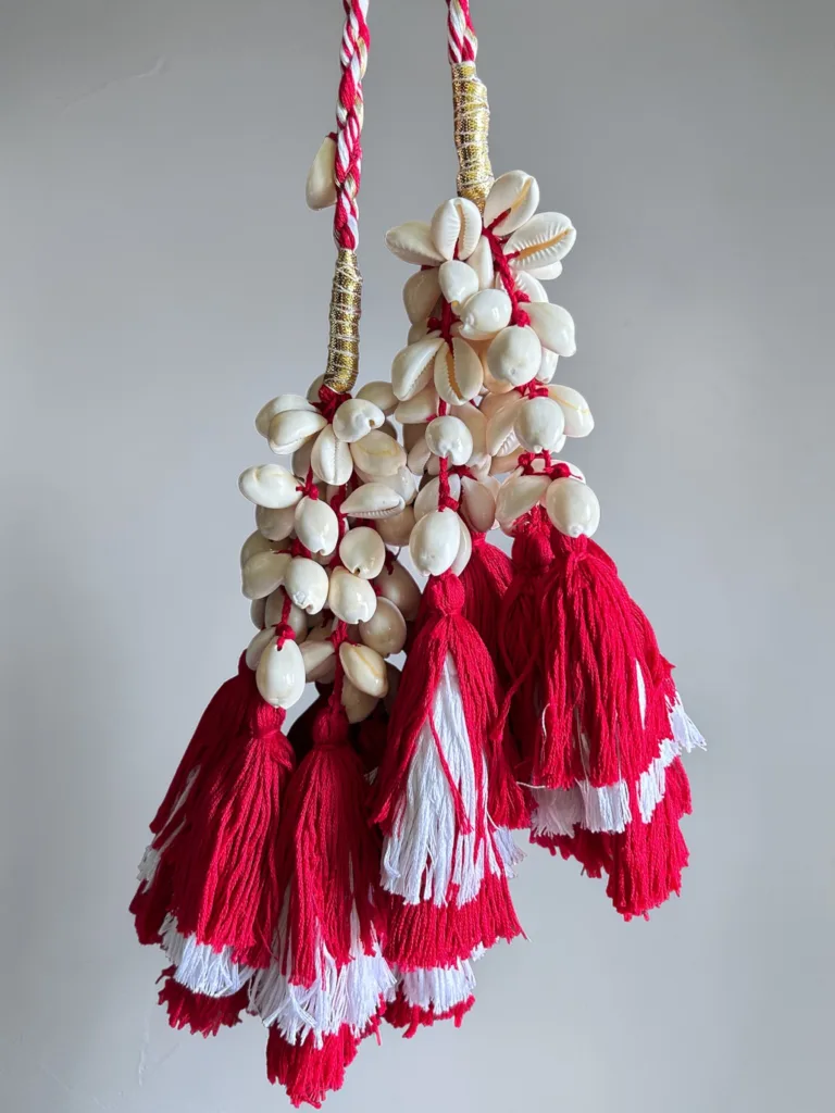 Red White Shell Parandi | JEWELWATI